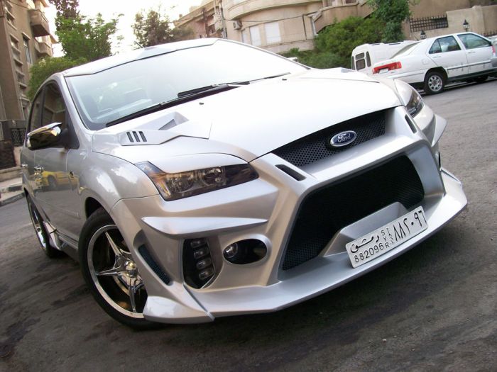 Modified Ford Focus (8 pics)