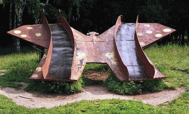 The worst playgrounds ever (37 pics)