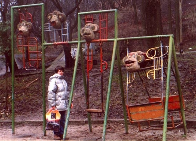 The worst playgrounds ever (37 pics)