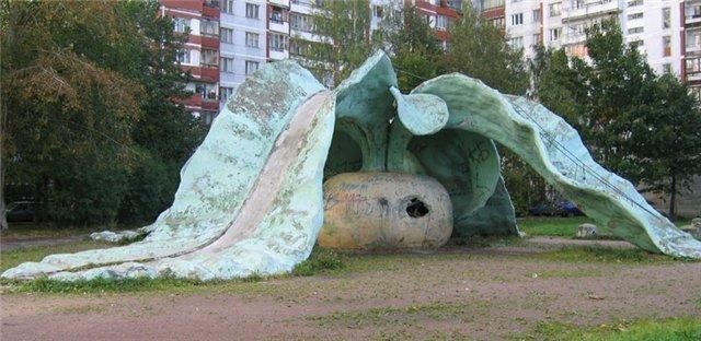 The worst playgrounds ever (37 pics)