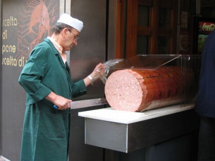 Giant Sausages (21 pics)