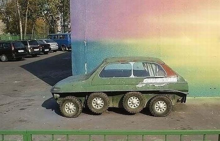 8-wheels car from Russia (5 pics)