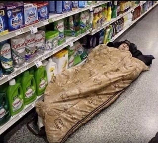 Funny Shopping Pictures 18 Pics Funny Shopping Pictures 18 Pics