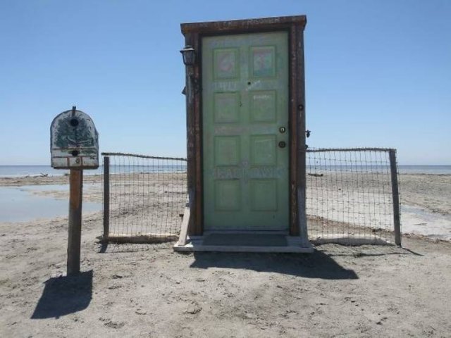 Funny And Strange Situations On The Beaches (34 pics)