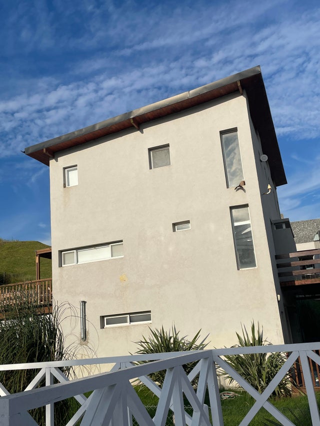 What Is Going On Here? (20 pics)