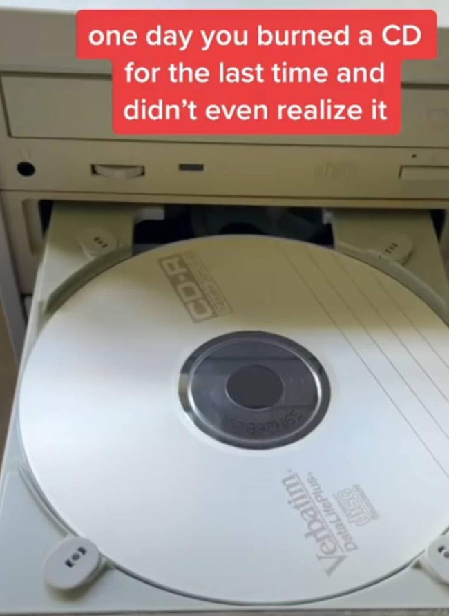 Memes About Technologies From The Past (14 pics)
